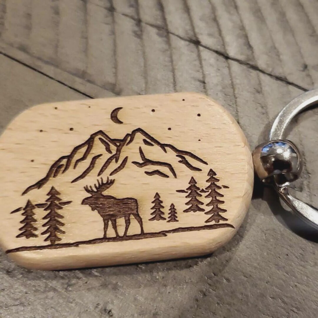Engraved Wooden Moose Keychain • Custom Cabin Gift • Rustic Outdoor Key ...
