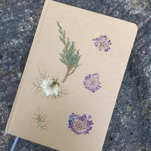 Pressed Flower Journal A5 – Botanical Notebook With Real Dried Flowers ...