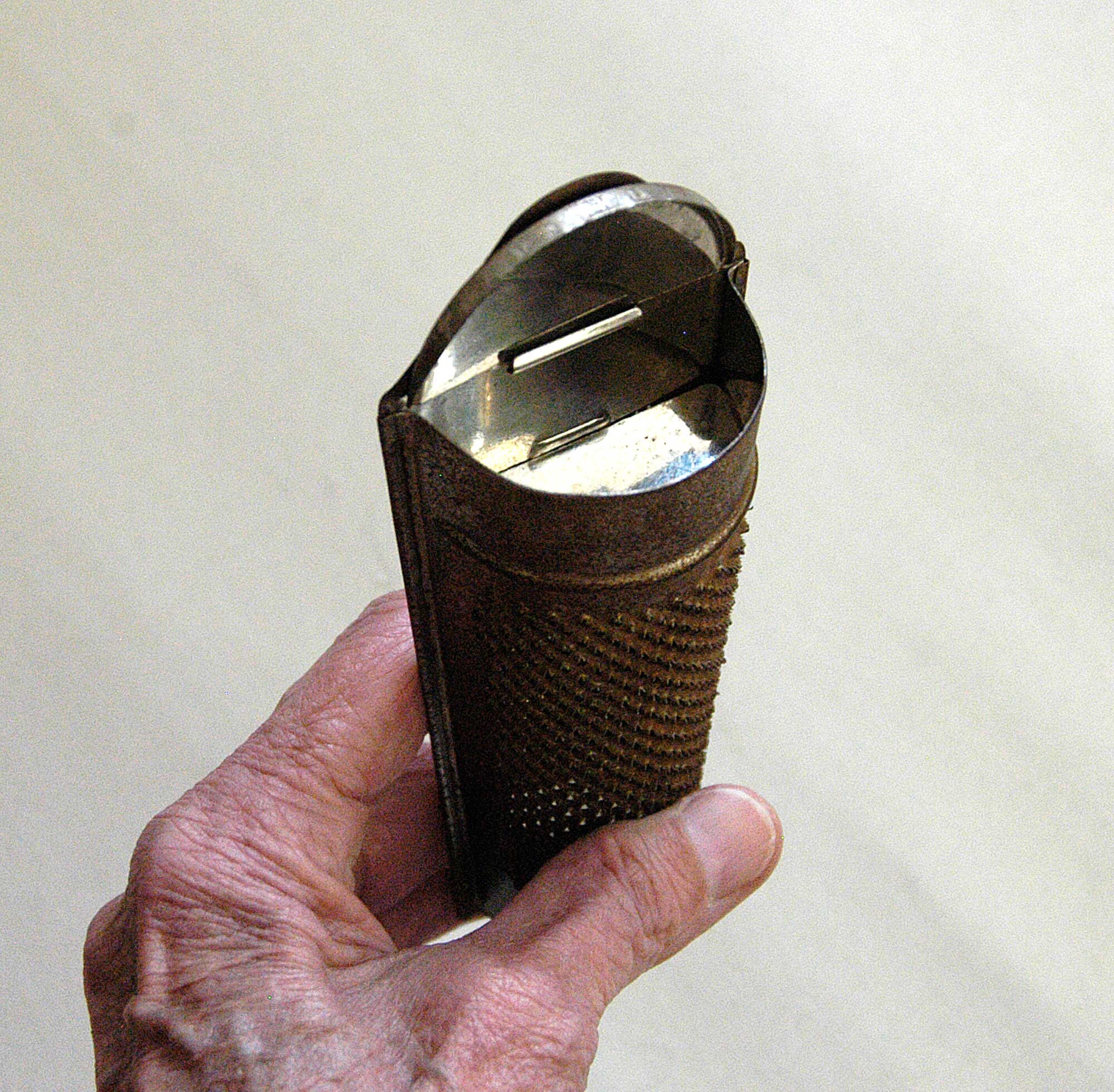 Nutmeg Grater Antique Tin Metal Spice Grinder, Made in Germany Zester ...