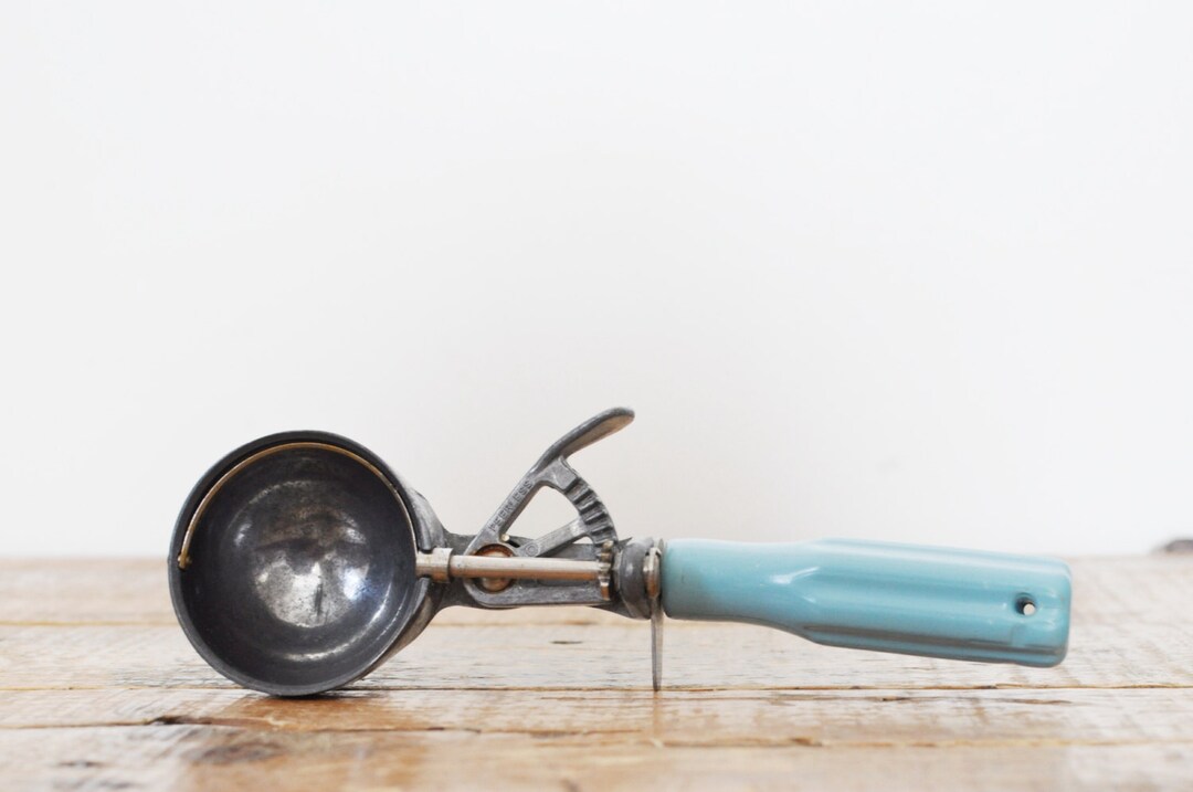 Vintage Peerless Ice Cream Sundae Scoop Retro Kitchen Tool Blue Handle ...