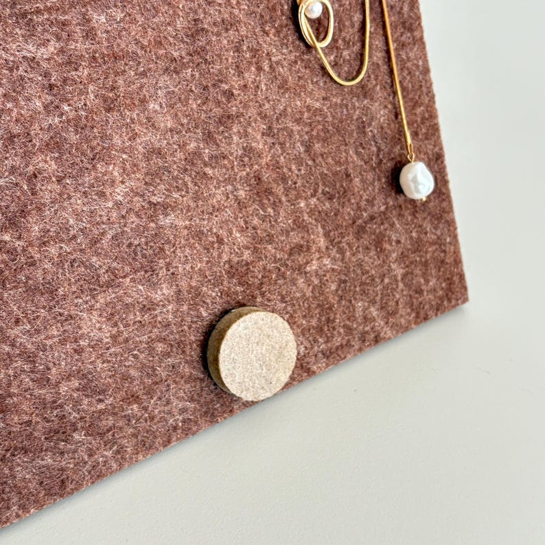 Elegant Felt Necklace Holder, Bracelet Organizer, Jewelry Hanger, Fair ...