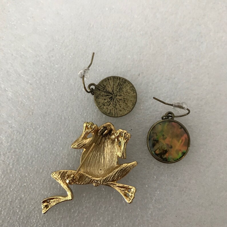 Vintage Figure Frog Brooch Abalone Shell Matching Fish Hook | Etsy