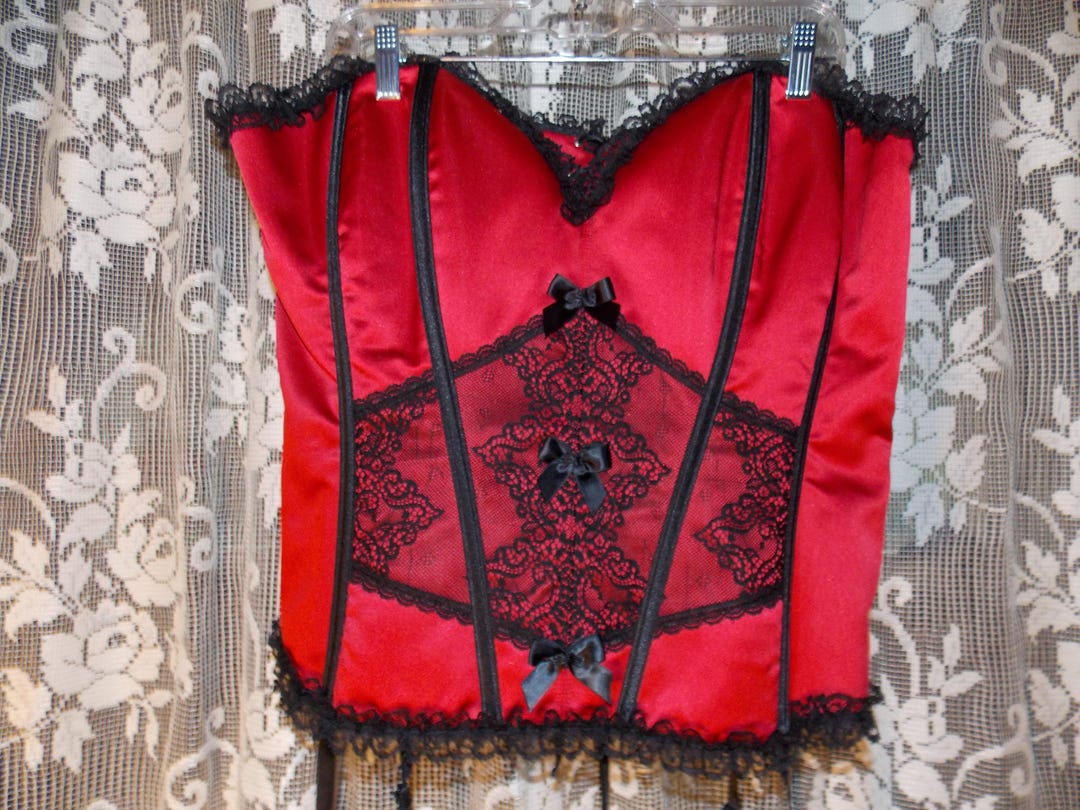 Torrid Victorian Style Red Lace up Hook & Eye Boned Garter Corset ...