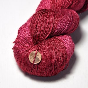 Overripe Raspberry Tussah Silk Lace Yarn Hand Dyed Yarn Handgefärbte ...