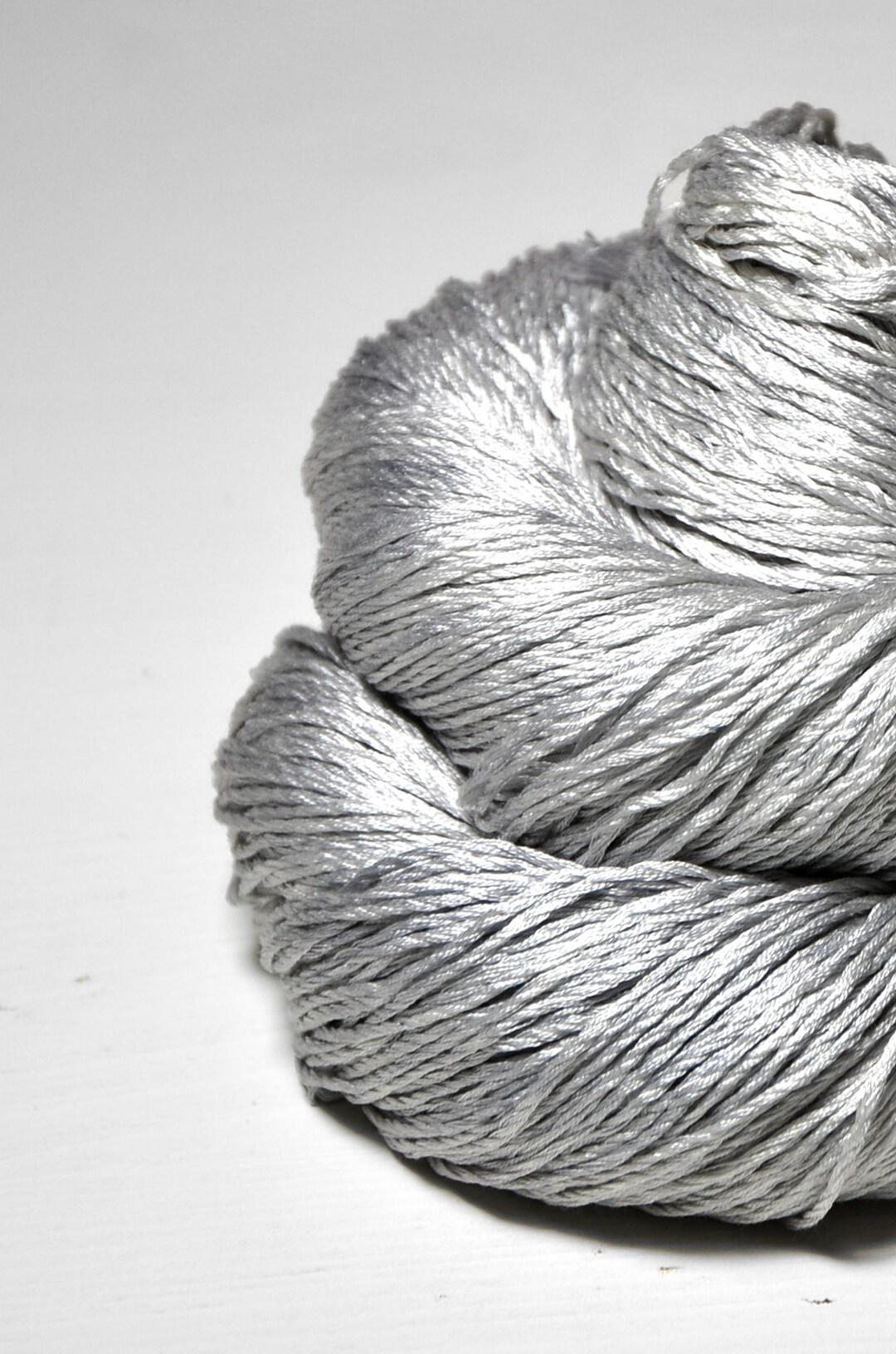 Silver Ghost - Mulberry Silk TWIST - Hand Dyed Yarn - Handgefärbte ...