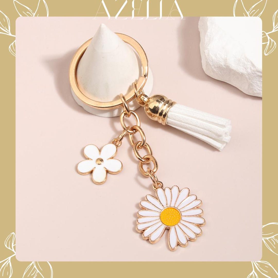 Daisy Flower Keychain | Elegant Floral Keyring | Tassel Charm Accessory ...