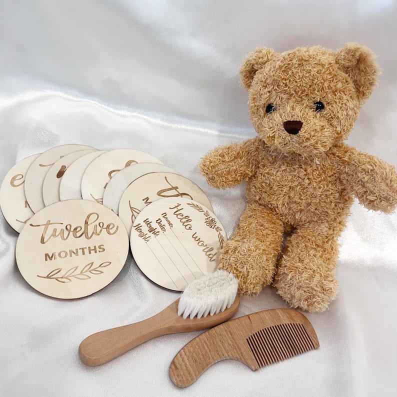 Keepsake Baby Gift Box, Muslin Blanket, Wooden Milestone Discs - Etsy