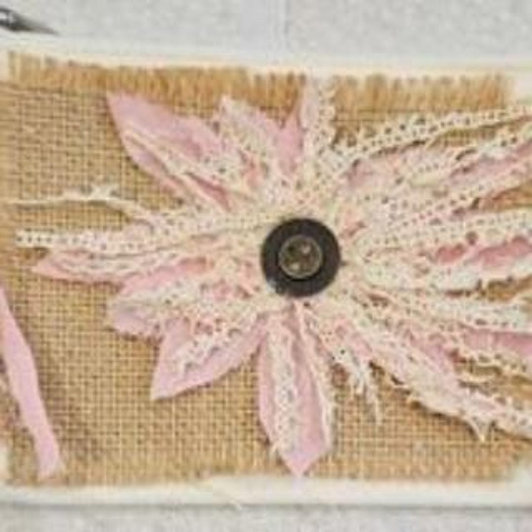 Pink and White Vintage Like Flower Cosmetic or Pencil Bag Approx 7"x4 ...