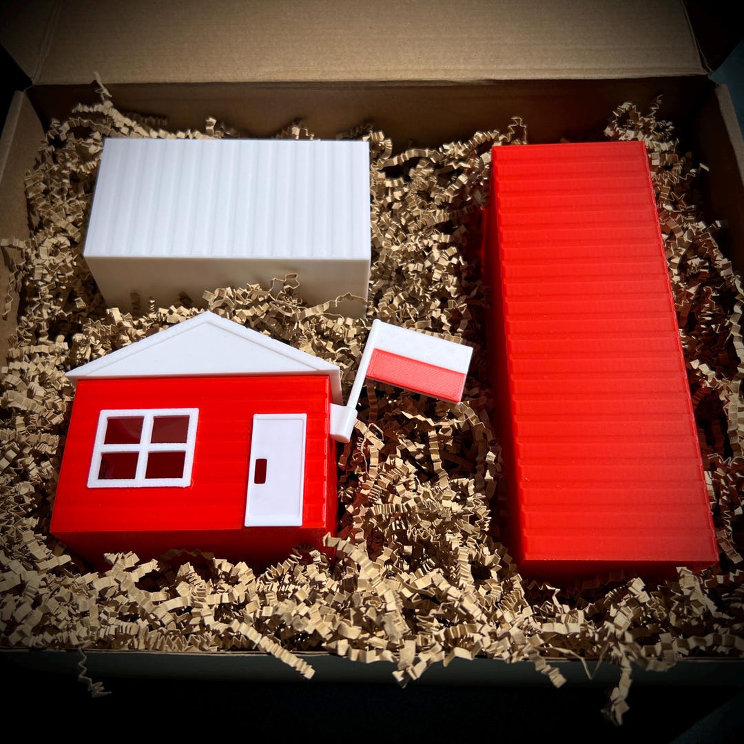 3D Printed Poland-themed Gift Set, House Gift Box With Polish Flag ...