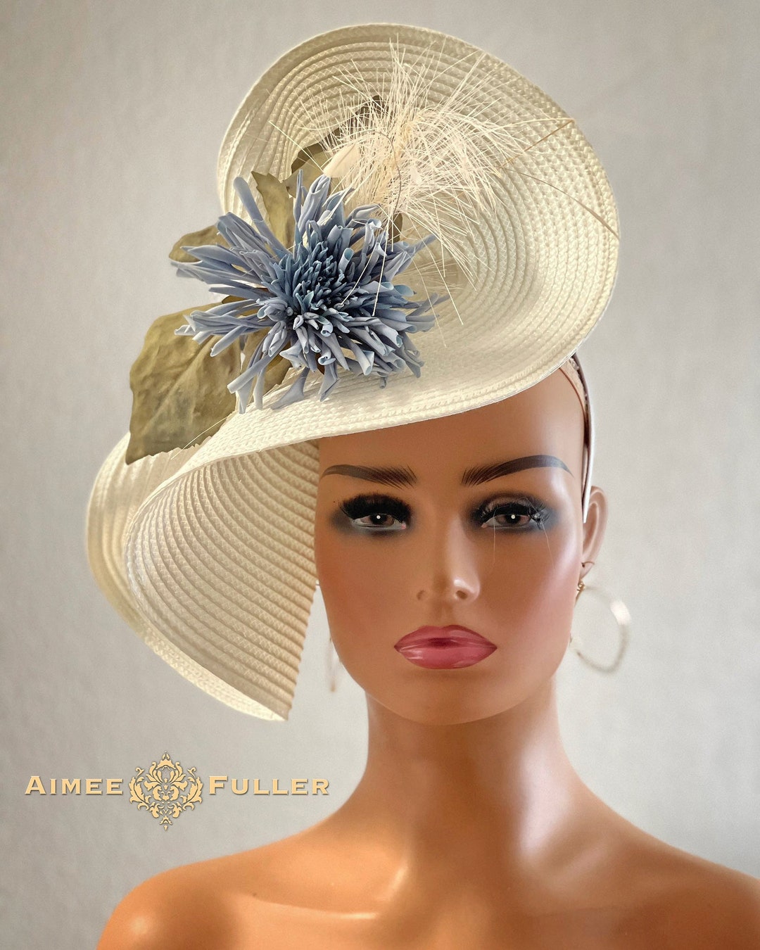 Aimee Fuller White and Cornflower Blue Flower Royal Ascot Kentucky ...