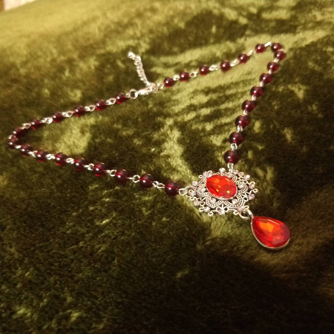 Vampires Romance Necklace - Etsy