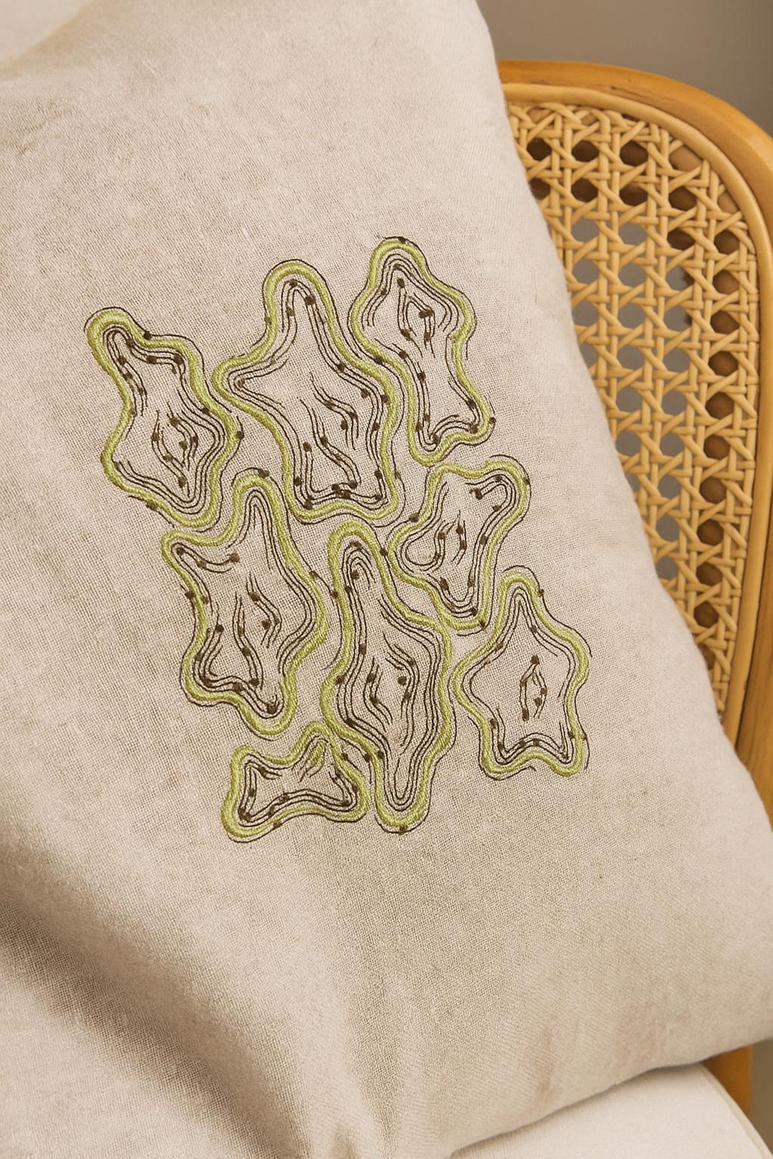 Modern Abstract Embroidery Design – Machine Stitch File (PES, DST, VP3 ...