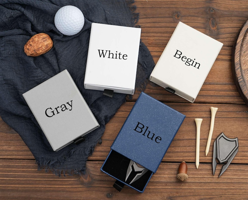 Personalized Golf Gift Set: Engraved Ball Marker, Groomsmen Gift - Etsy