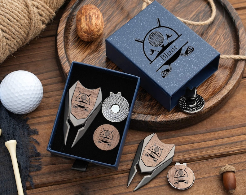 Personalized Golf Gift Set: Engraved Ball Marker, Groomsmen Gift - Etsy