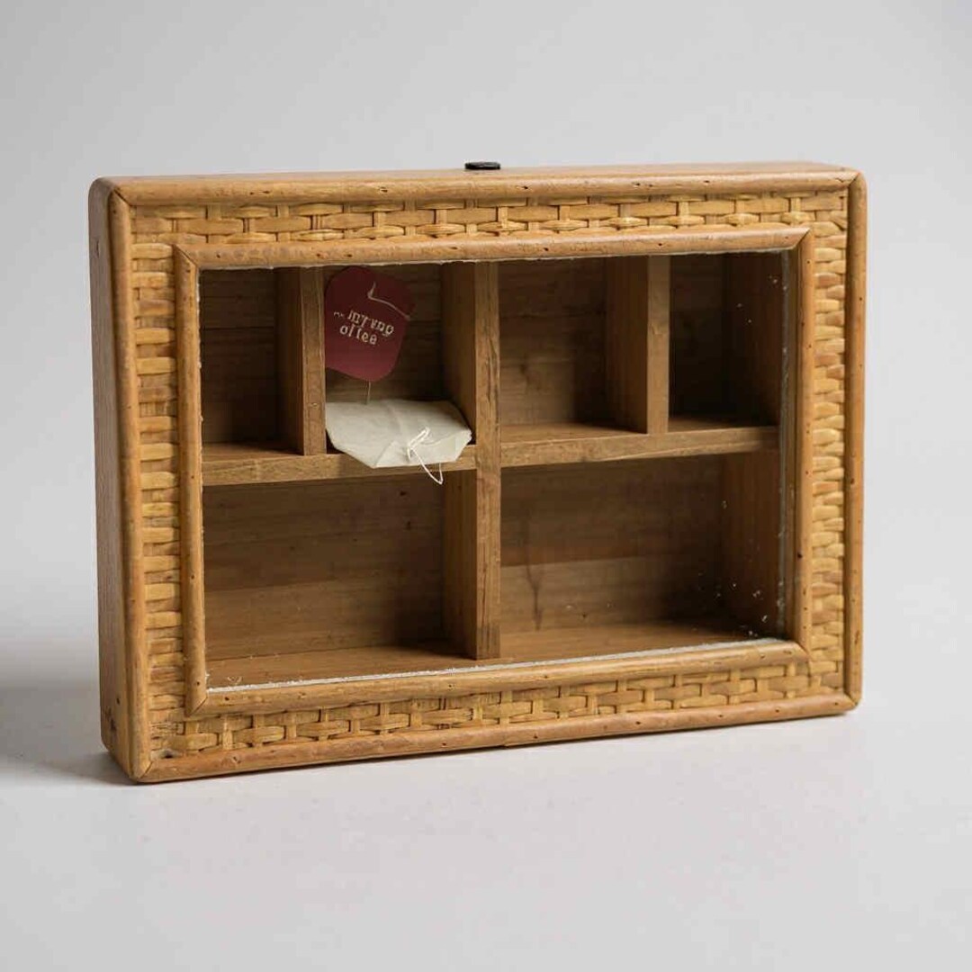 Vintage Woven Rattan Display Box With Glass Lid - Etsy