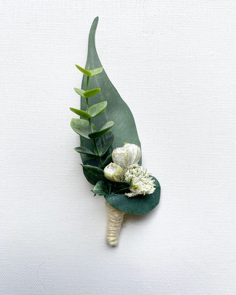 Realistic Green White Eucalyptus Boutonniere/australia Gum Nut ...