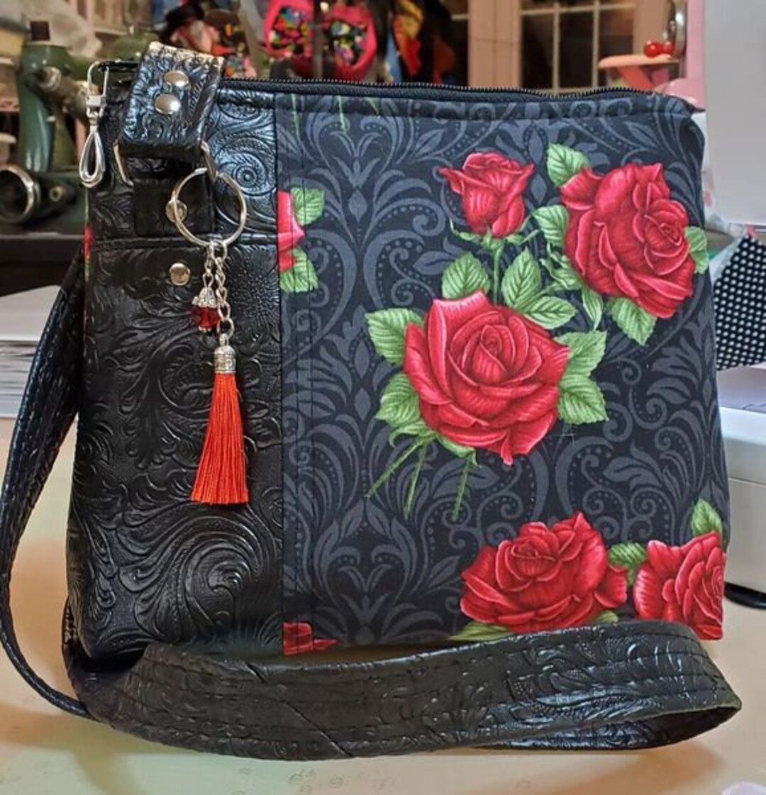 Red Roses Scrolls Crossbody Bag Custom Handcrafted Purse, Sewadrienney ...