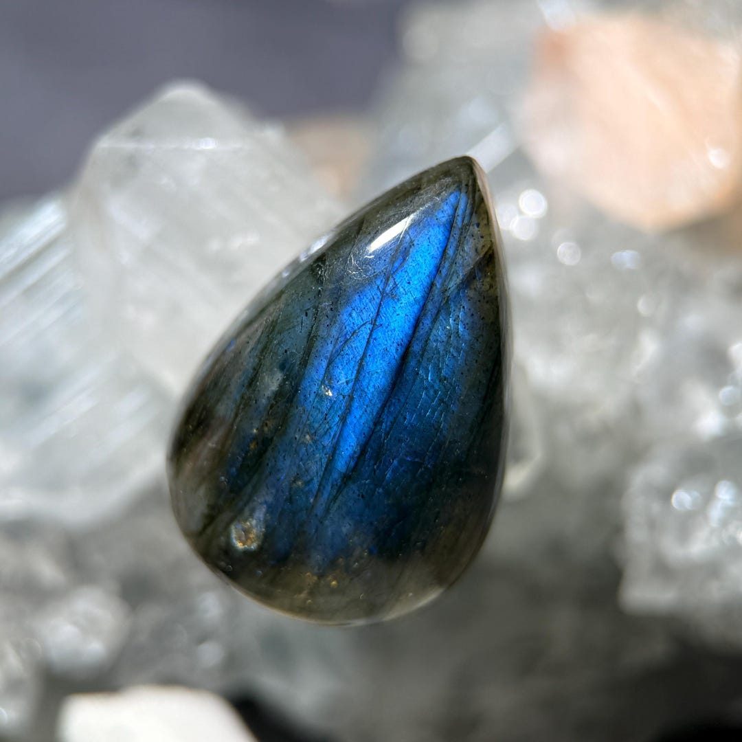 Blue Flash Labradorite Gemstone – Natural Labradorite Stone - Etsy