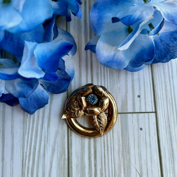 1960's CORO Mid Century Blue Stone Circle Brooch - Go… - Gem