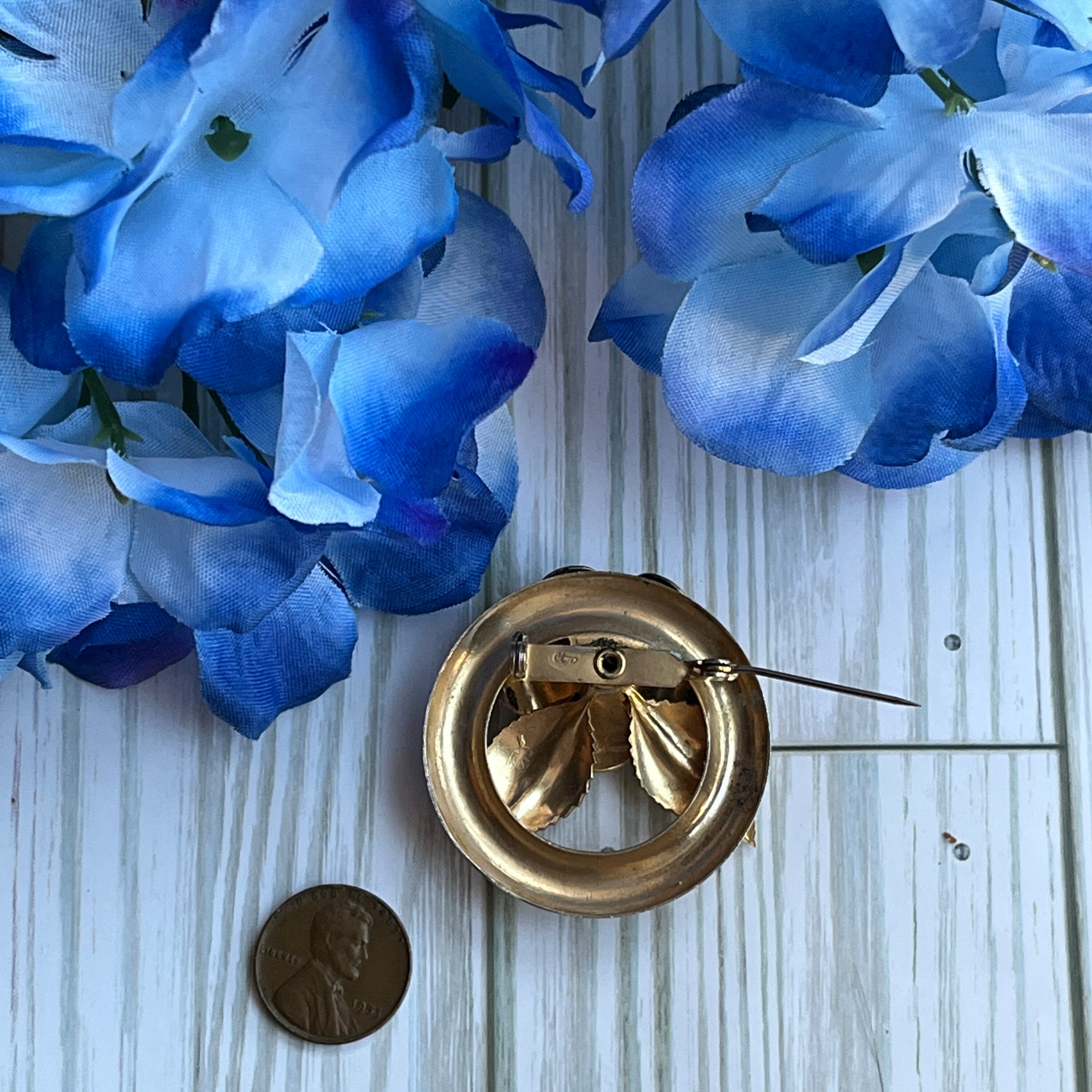 1960's CORO Mid Century Blue Stone Circle Brooch Gold - Etsy