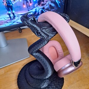 Unique Snake Headphones Stand, Snake Headphone Holder, Attacking Snake ...