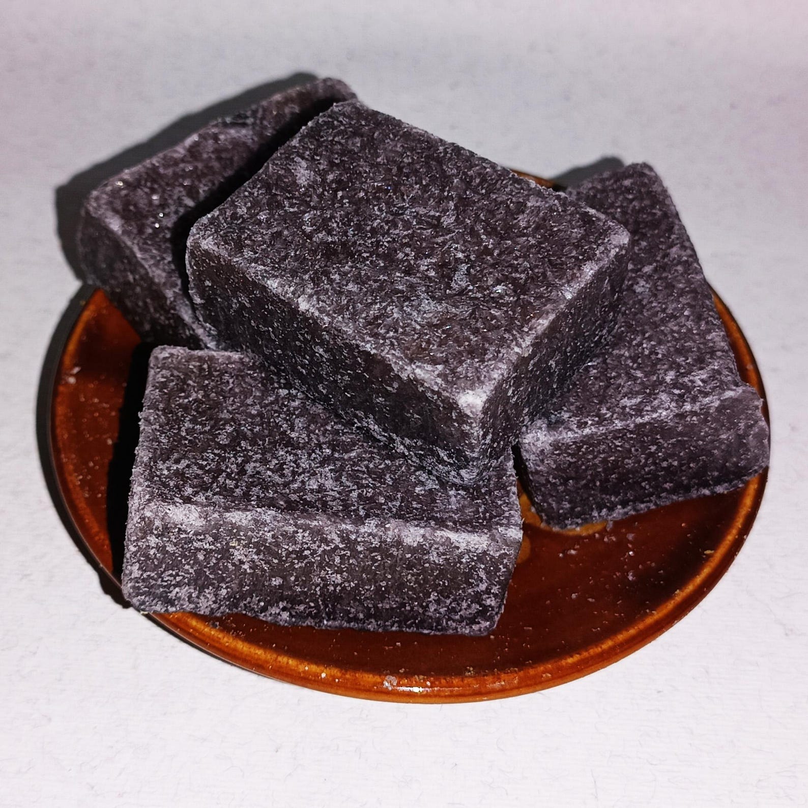 Natural Black Musk Stone Moroccan Perfume and Incense Fragrance - 10 ...