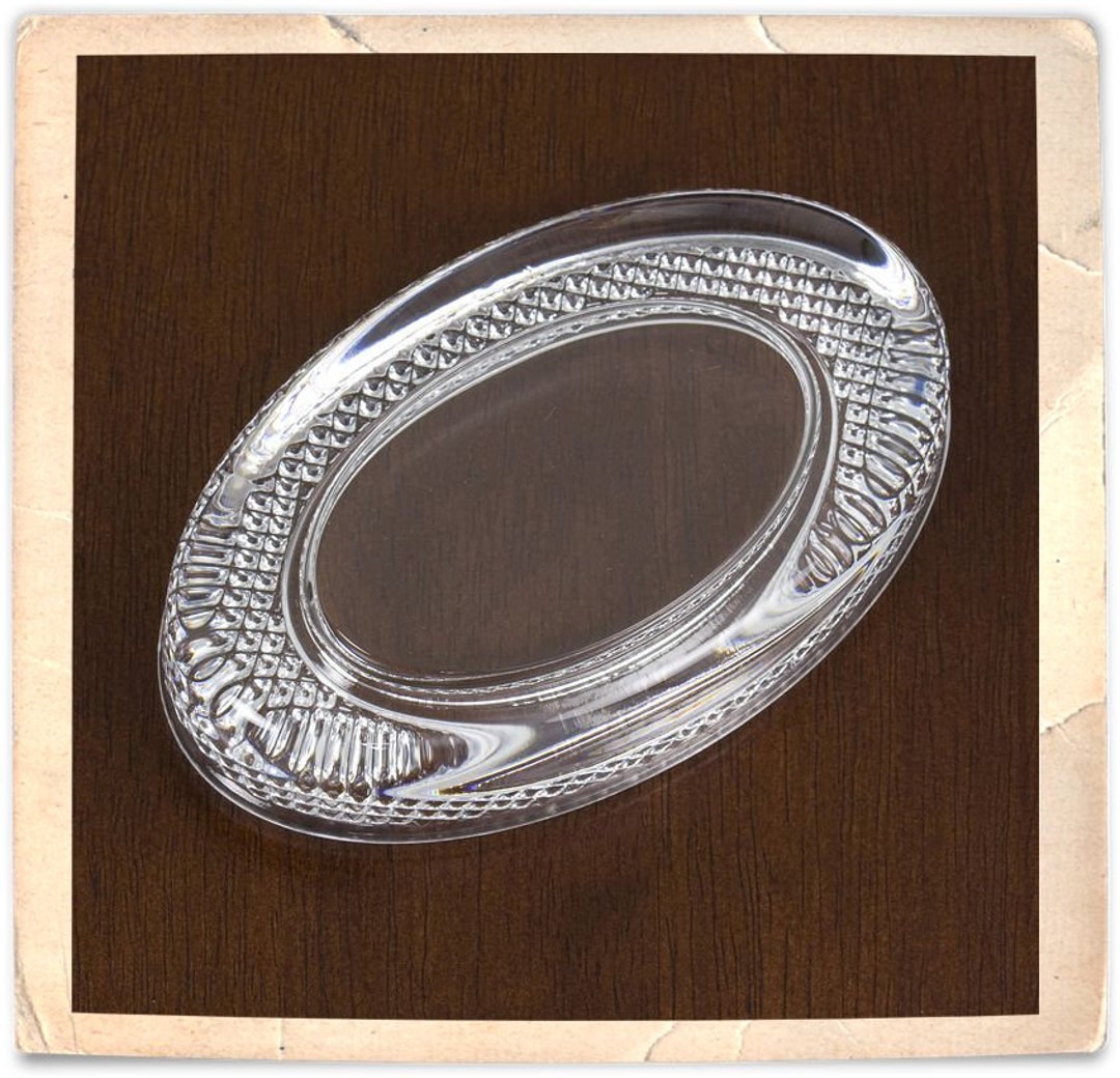 Elegant Oval Paperweight Frame Glass Paperweights Designed to Display ...