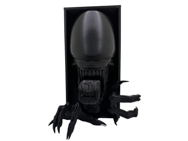 Xenomorph From Aliens Book Nook Shelf Decoration Decor Bookend ...