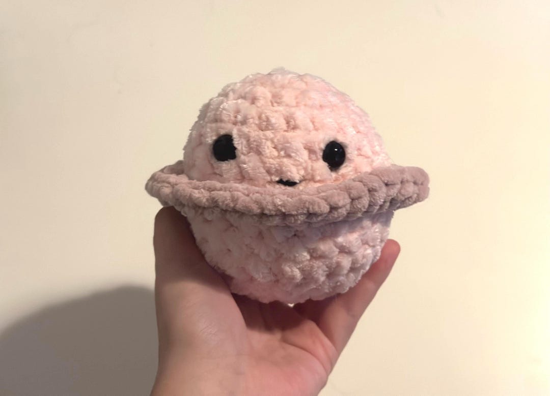 Crochet Saturn Plush: Kawaii Handmade Toy - Etsy