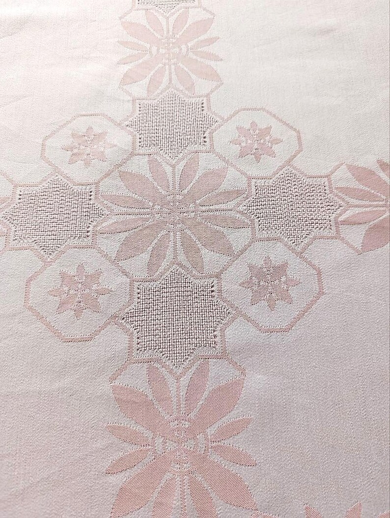 Vintage Jacquard Woven Tablecloth | Soft Pink Damask Floral, English ...