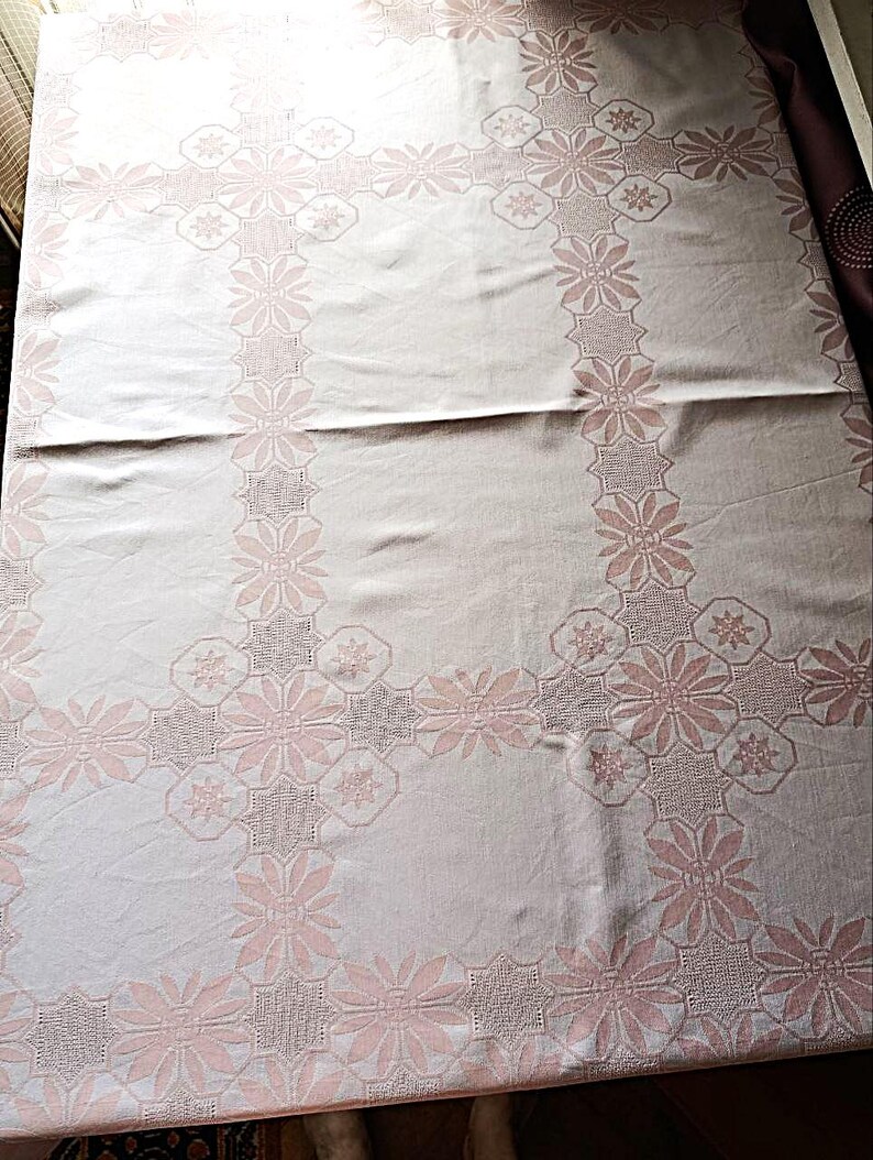 Vintage Jacquard Woven Tablecloth | Soft Pink Damask Floral, English ...