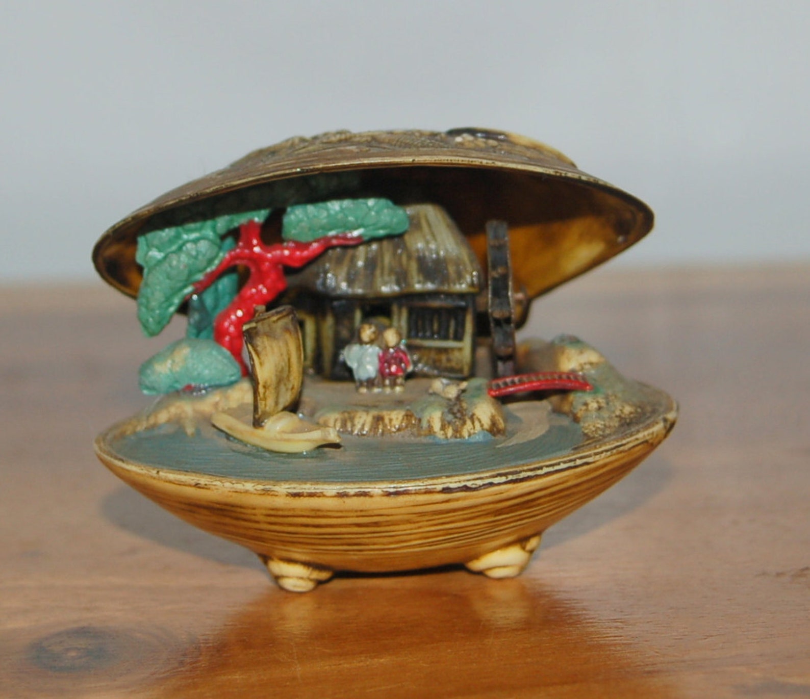 Antique Celluloid Clam Shell W/ an Unusual Colorful Anabori - Etsy