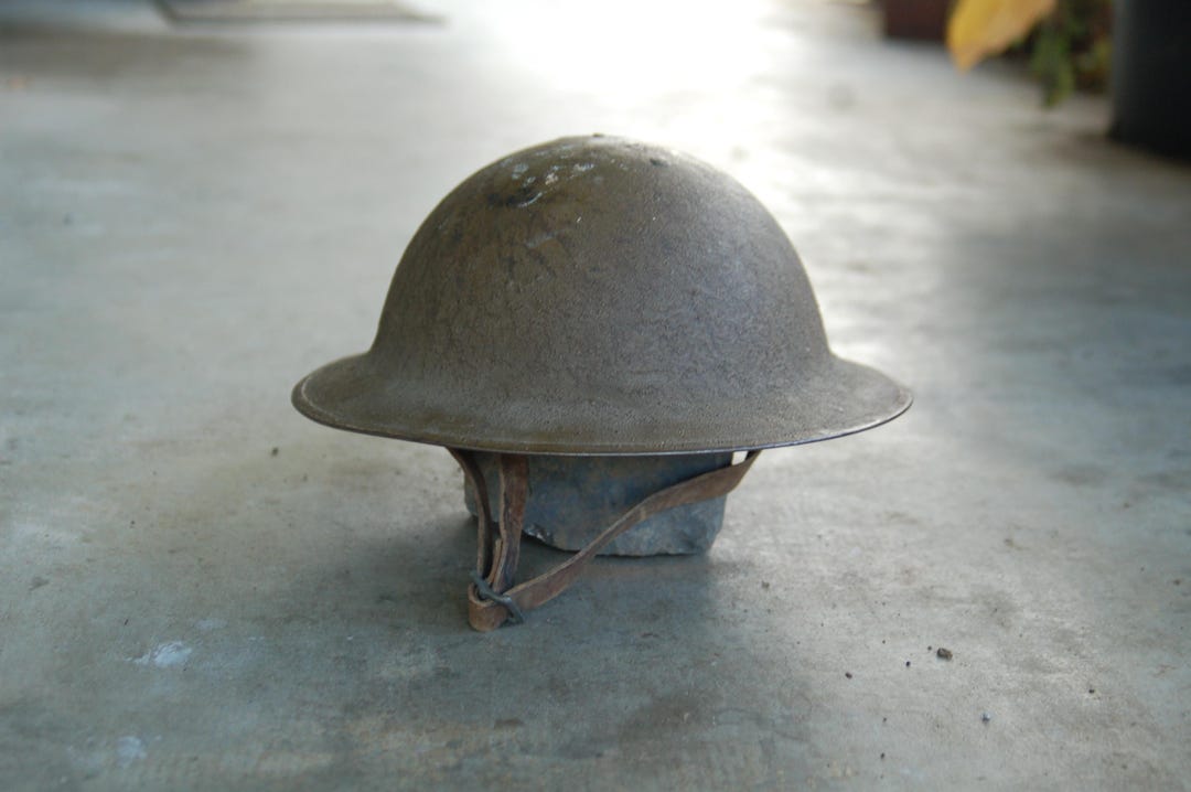 WW1 M1917 Brodie Helmet With Original Liner W Felt, Leather Strap & Tag ...