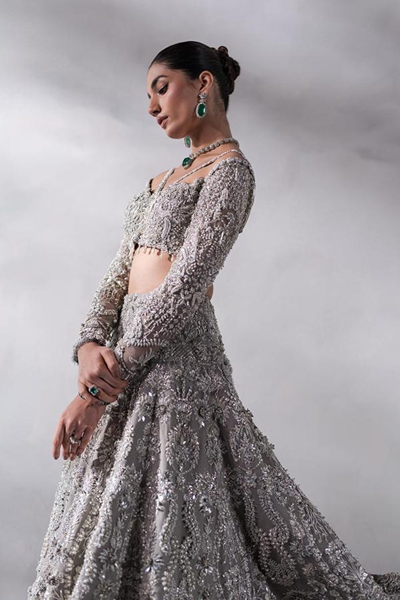Bridal lehenga Choli Handcrafted 3D Embellished with Fancy lengha for ...