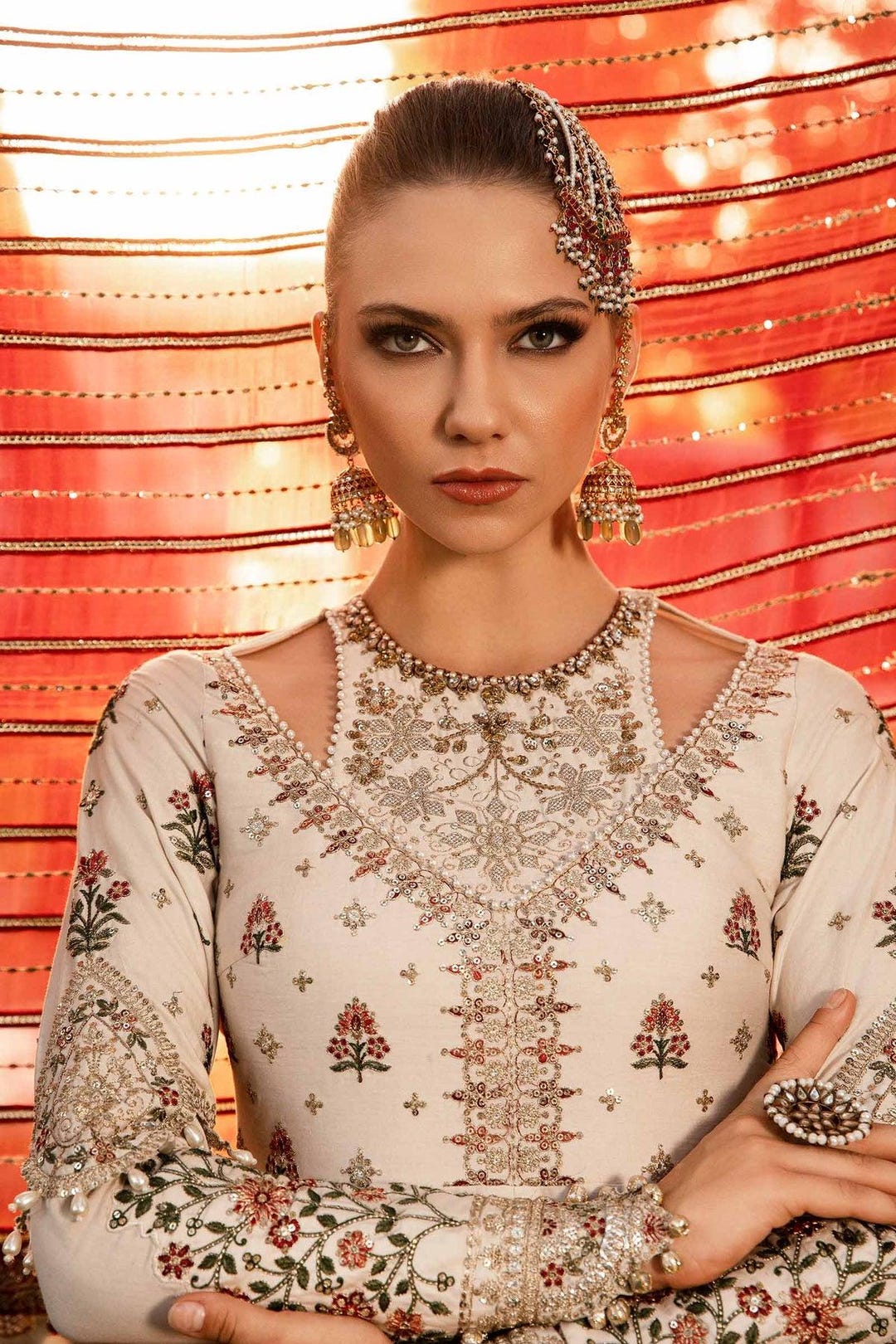Bridal Lengha Elegant White Lehenga Choli Embroidered Silk Lehengas ...