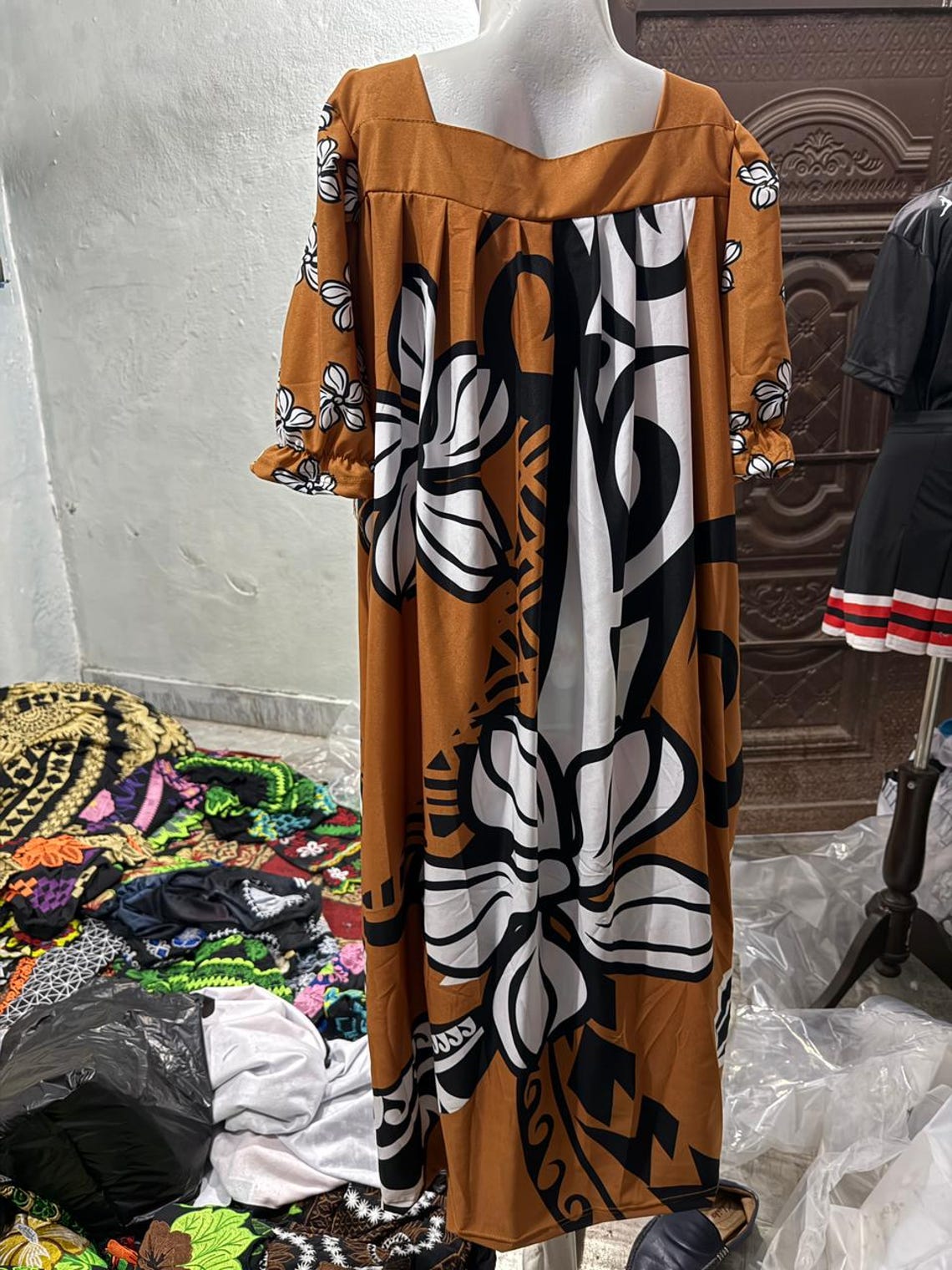 Traditional Polynesian Mother Hubbard Dress - Brown & White Floral ...