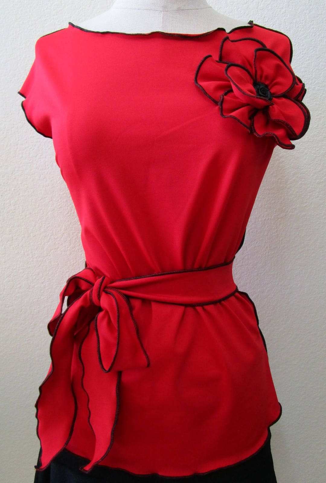 Lovely Red Top With Rose Decoration Just a Good Time for Your Party ...