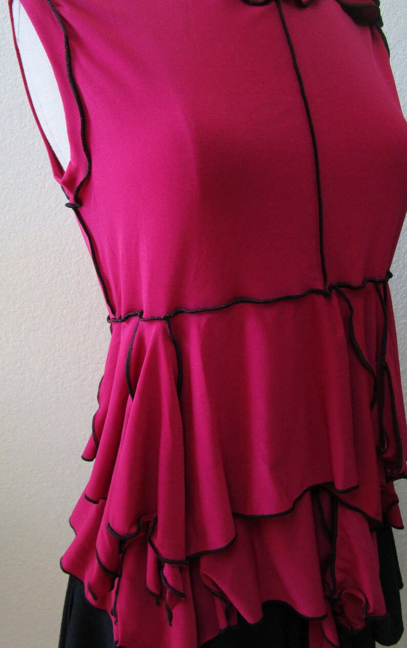 Fuschia Color Sleeve Less Top With 1 Rose Decoration and Black ...