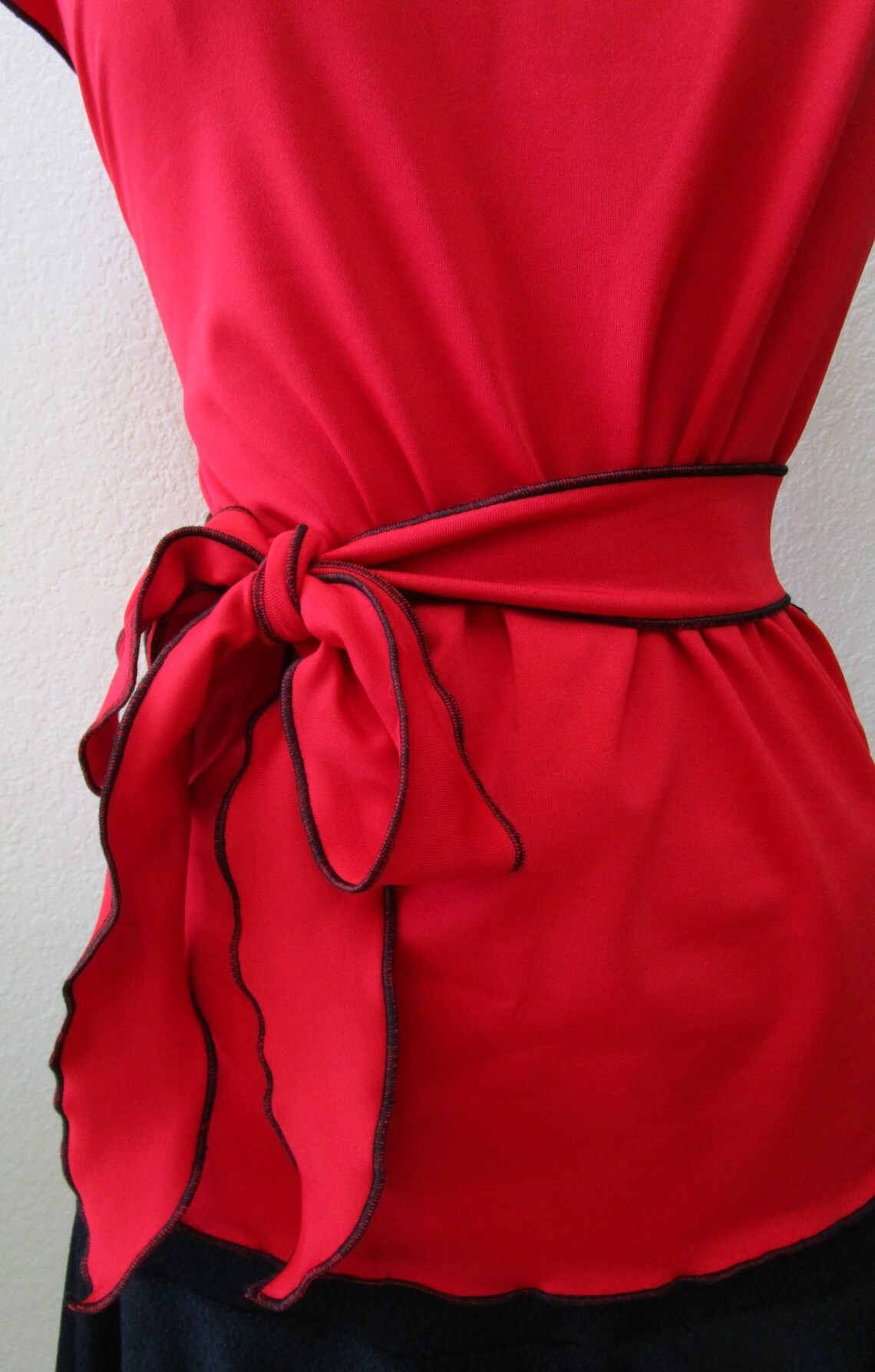 Lovely Red Top With Rose Decoration Just a Good Time for Your Party ...
