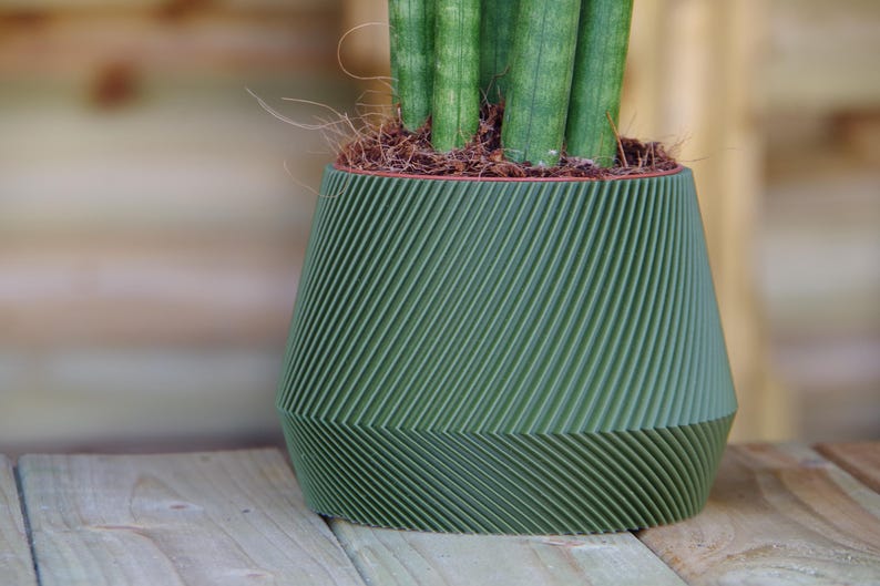 Indoor Minimalistic Planter | Helix Design | Desk Planter | Plant Lover ...