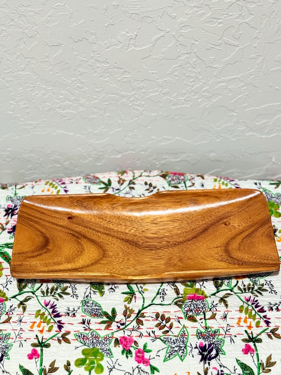 Hand-carved Monkey Pod Wood Tray by Rosas of Philippine Handicraft - Etsy
