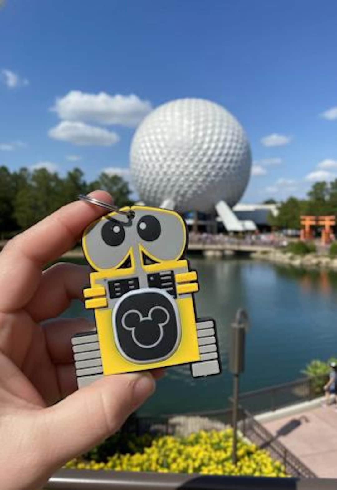Wall E Disney Magicband+ Plus Holder Magic Band Puck Pals Plus Holder ...