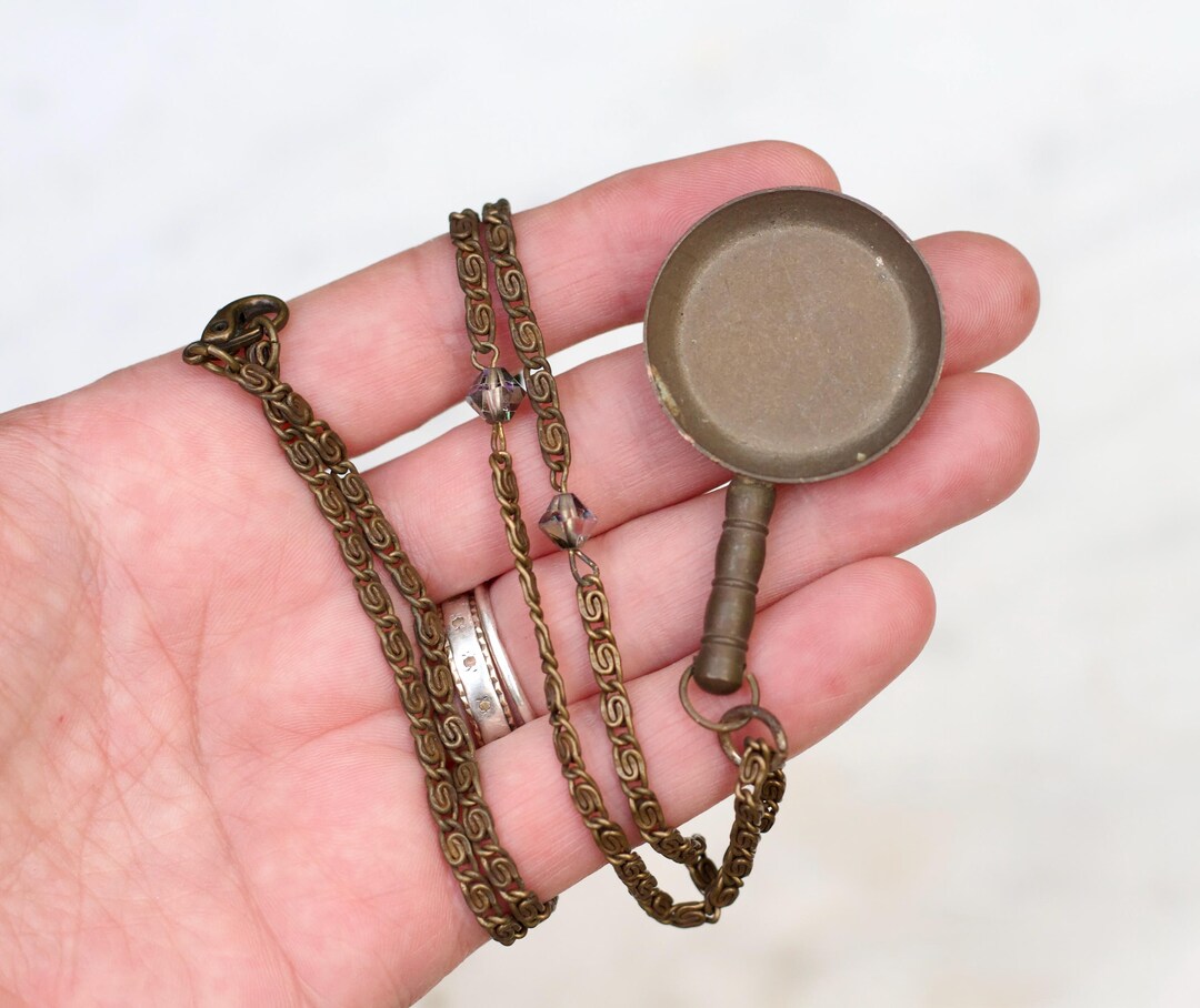 Vintage Bronze Frying Pan Necklace – Chef Quirky Jewelry - Etsy