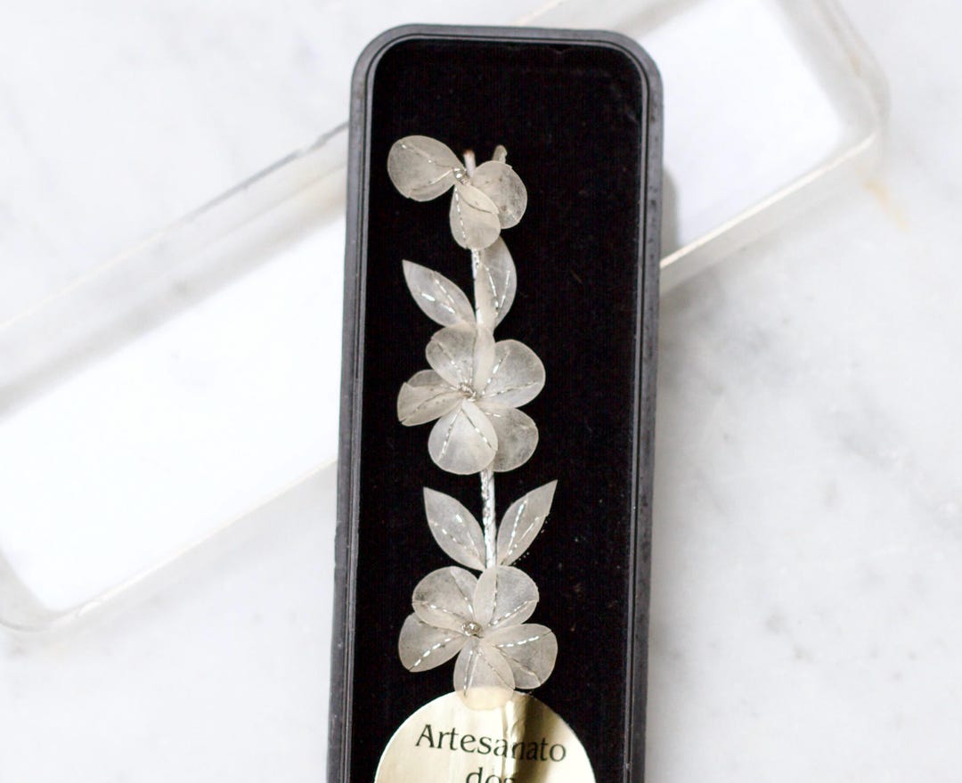 White Flowers Small Fascinator - Fish Scales in Display Gift Box - Folk ...