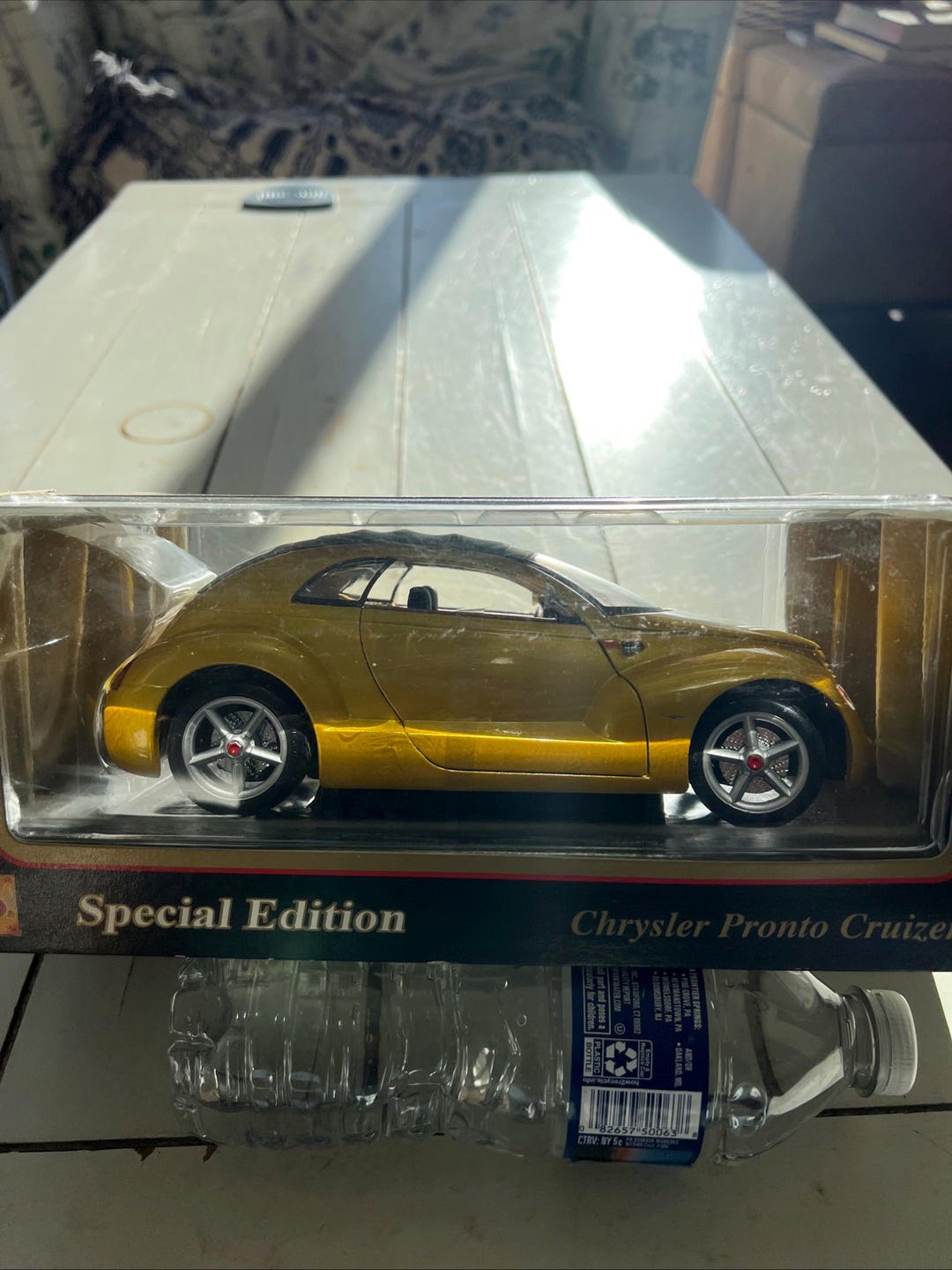 Maisto Chrysler Pronto Cruzer Special Edition 1:18 Diecast Car in Box ...