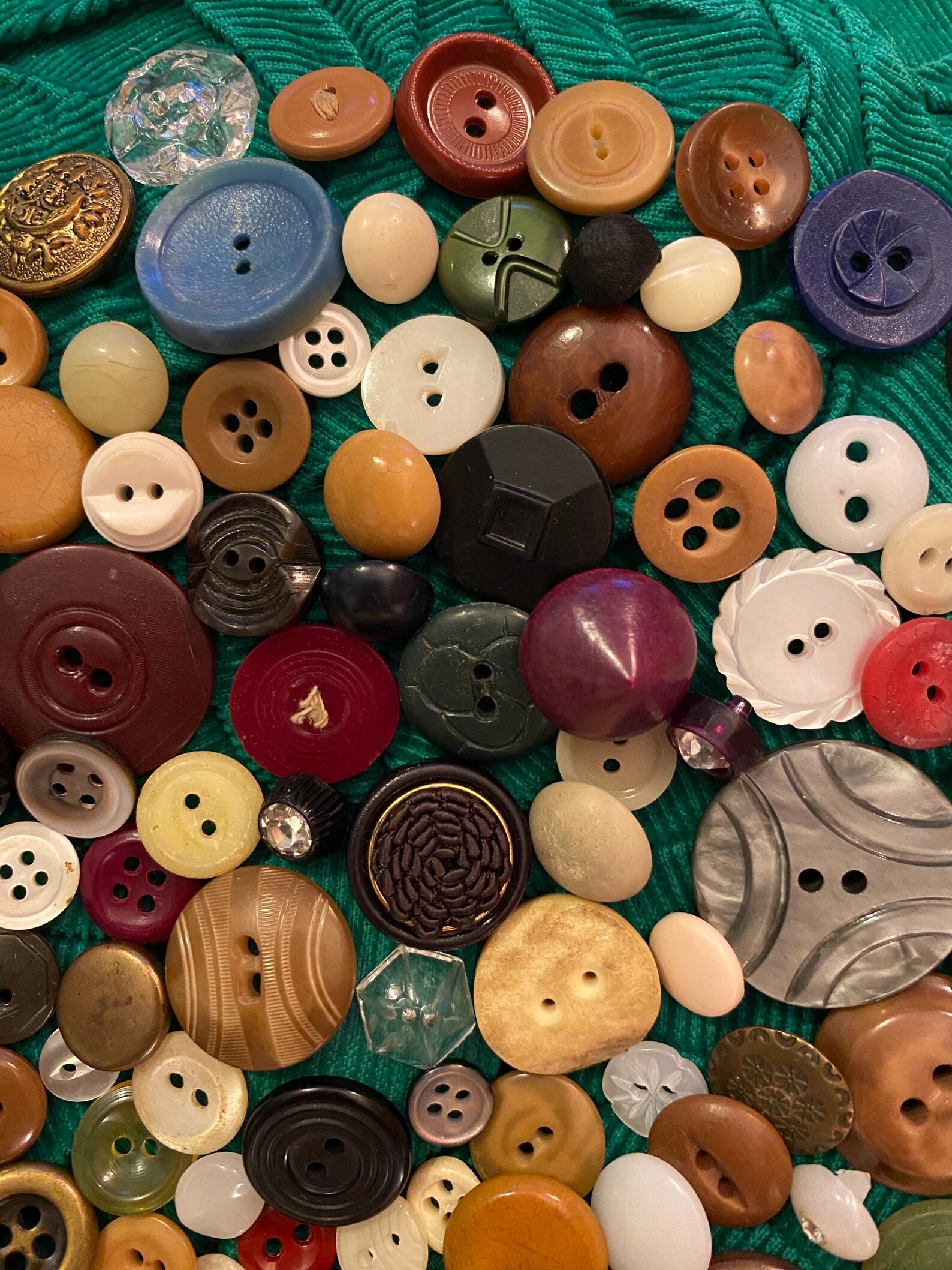 Vintage Button Lot, 148 Buttons Glass Buttons, Cellulose Buttons, Shell ...