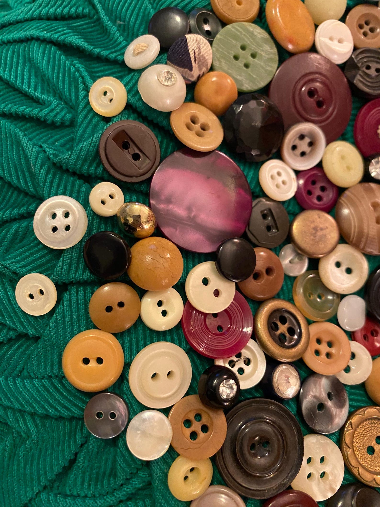 Vintage Button Lot, 148 Buttons Glass Buttons, Cellulose Buttons, Shell ...