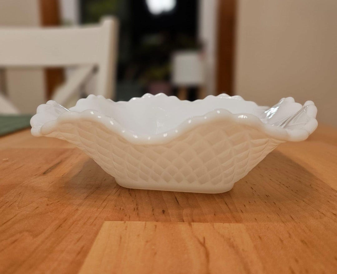 Vintage Milk Glass Bowl Diamond Pattern W/ Wavy Edges - Etsy