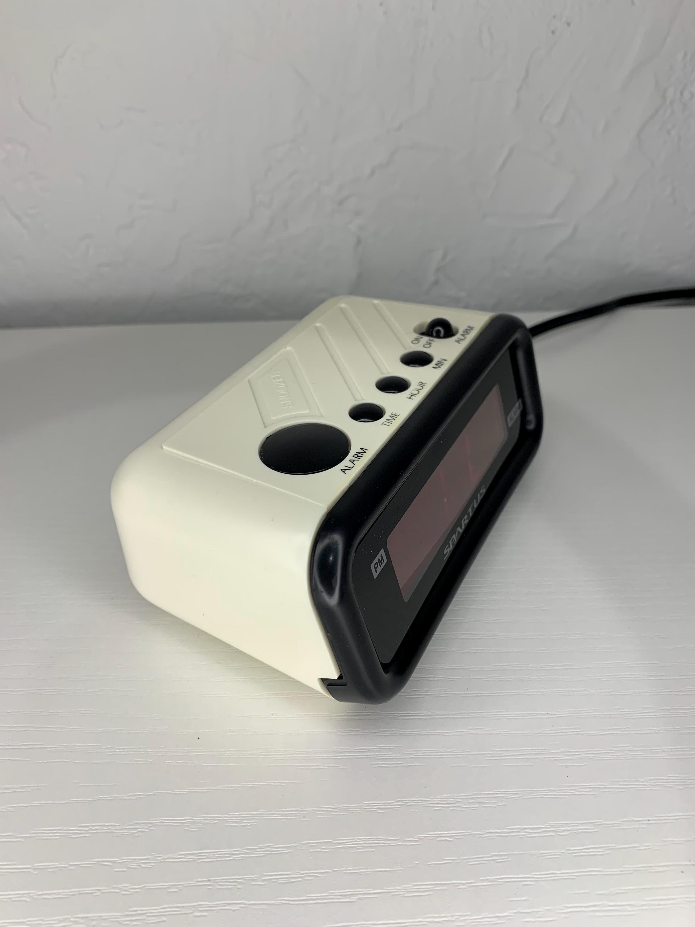 Retro 90s Spartus Model 1201 Digital Alarm Clock LCD Excellent ...