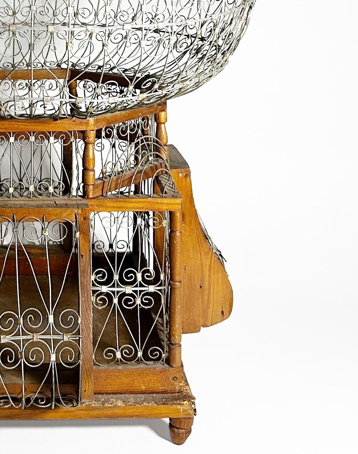 Vintage Victorian-style Birdcage With Wooden Base and Wire Construction ...